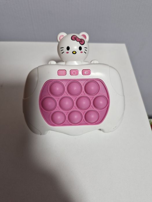 Hello Kitty Pop It! с батерии гр. София Люлин 10 • OLX.bg