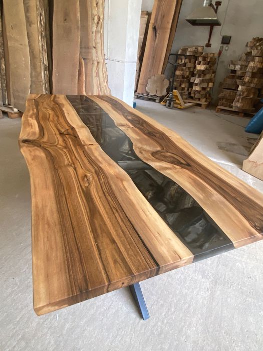 Masa din lemn de nuc cu rasina epoxidica Timisoara • OLX.ro