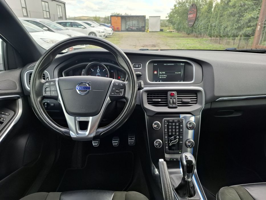 Volvo V40 R Design D3/Virtual Cockpit/Volan incalzit/Credit Auto ...