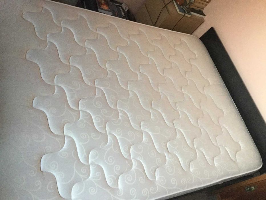 Подарявам матрак 140/200 гр. София Център • OLX.bg