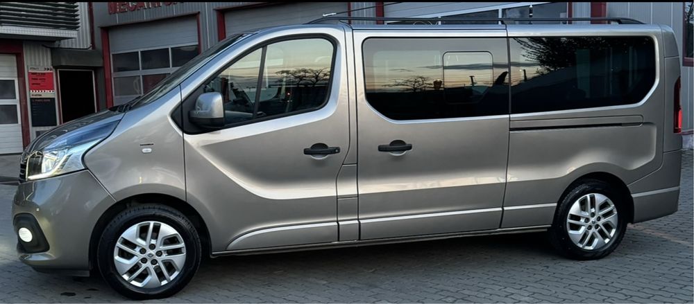Faruri cu led originale DAY LIGHT renault trafic “ SPACE CLASS” Suceava ...