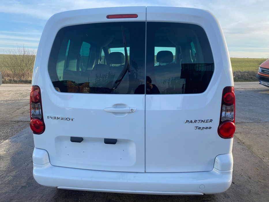 Peugeot Partner Tepee 1. 6 BlueHDi 100 кс. , 5 ск. , двигател BHY с ...