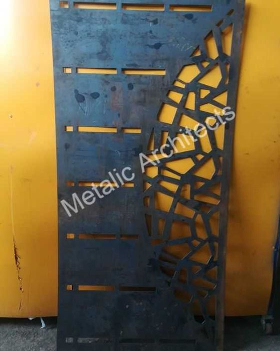 Gard din tabla traforata/decupata panou Brasov • OLX.ro