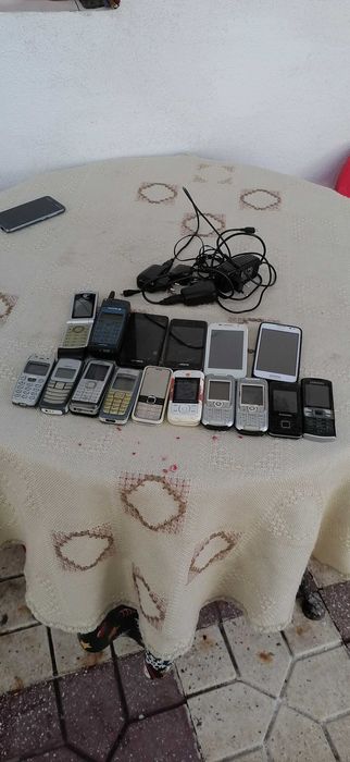Vand telefoane 16 bucati diferite marci 300 lei Galati • OLX.ro