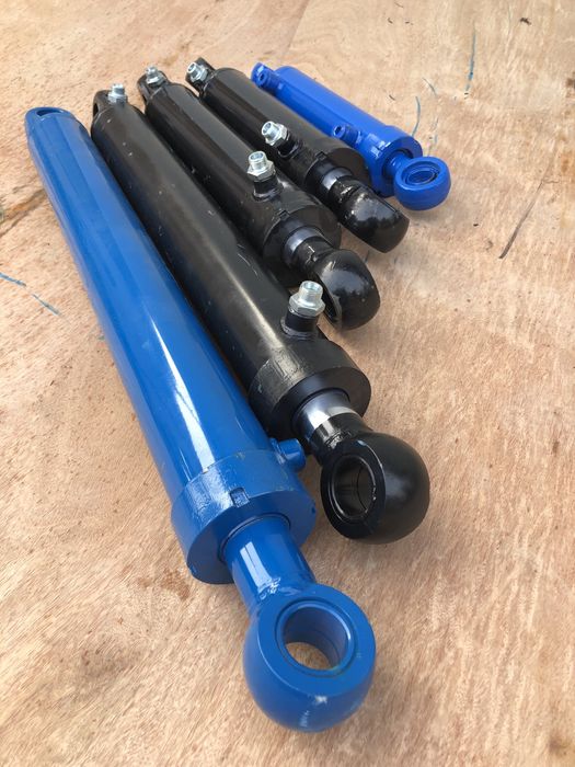 Cilindru hidraulic macara girafa ,incarcator frontal,cupa Pitesti • OLX.ro