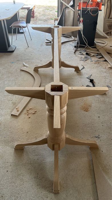 Cele mai tari picioare din lemn strunjit pentru mese de poker Bucuresti ...