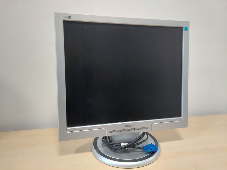 Monitor Philips 190S Campulung • OLX.ro