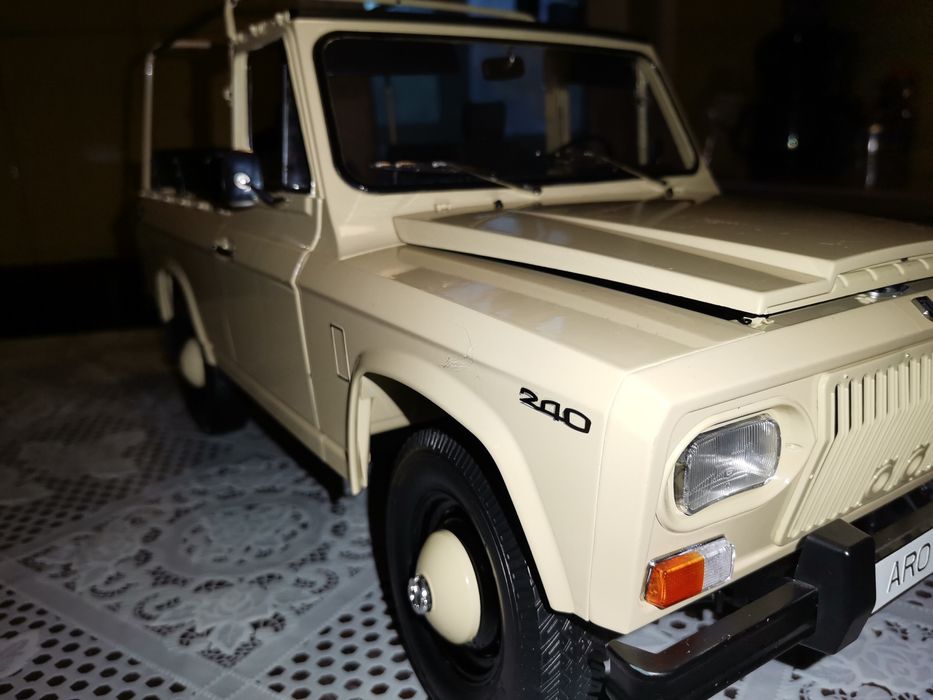 Macheta Aro 240 scara mare 1/ 8 completă dacia 1300 de agostini Slatina ...