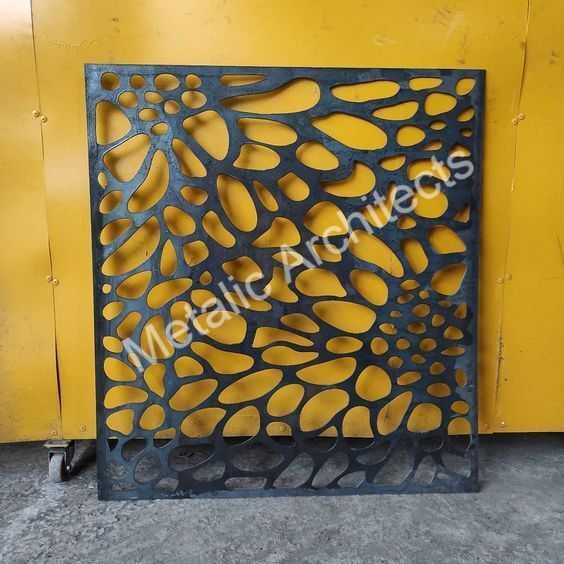 Tabla traforata/decupata gard Ploiesti • OLX.ro