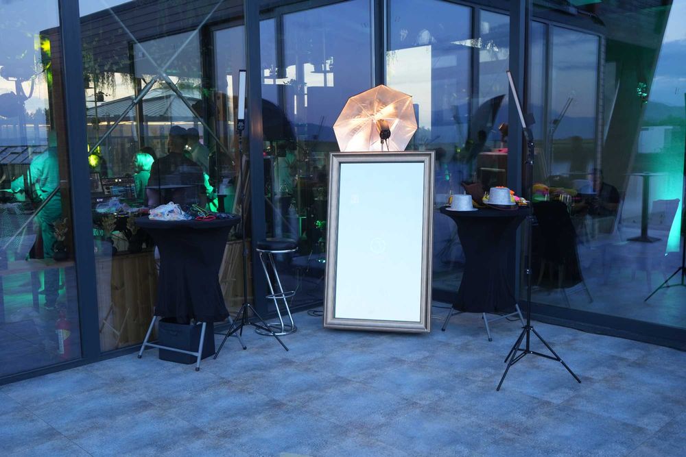 Platforma Video Booth 360/Cabina Small Box/Oglinda Magica Brasov • OLX.ro