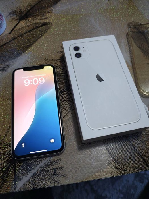 Iphone 11 64gb 83% battery гр. Левски • OLX.bg