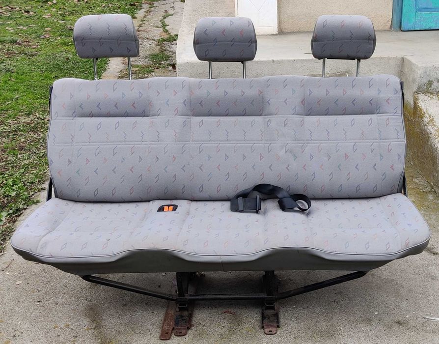 Bancheta 3 locuri VW T4 / Multivan / Caravelle / Transporter Cleja • OLX.ro