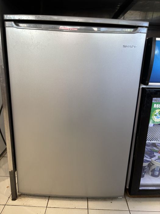 Фризер Sharp с. Беласица • OLX.bg