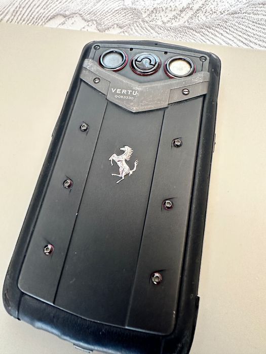 VERTU Constellation Quest FERRARI гр. София 7-ми 11-ти километър • OLX.bg