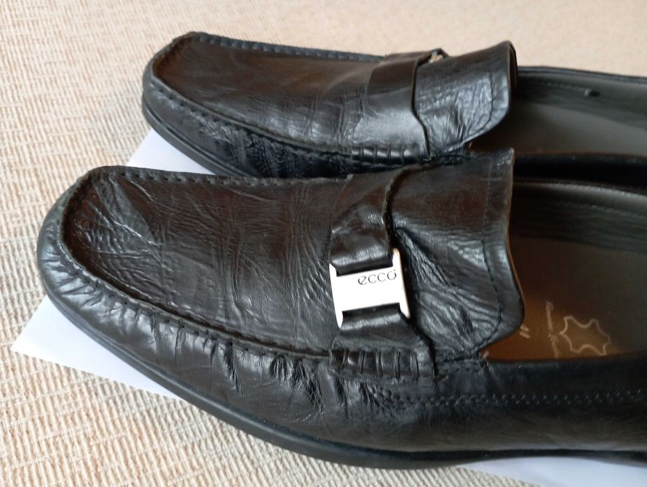 Качествени, удобни мъжки обувки от естествена кожа на ECCO, №44 гр. Варна Операта • OLX.bg