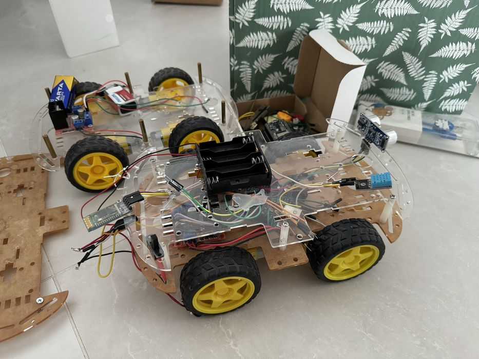 Robot Kit 4WD/masina 4 motoare pentru arduino/esp32, raspberry Craiova ...