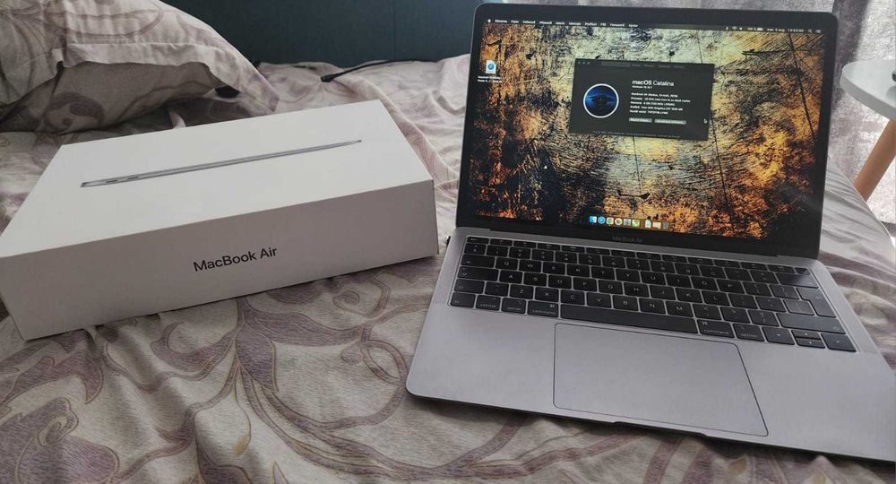 Macbook air , 2019, space gray 126 , 8 gb ram Bucuresti Sectorul 6 • OLX.ro