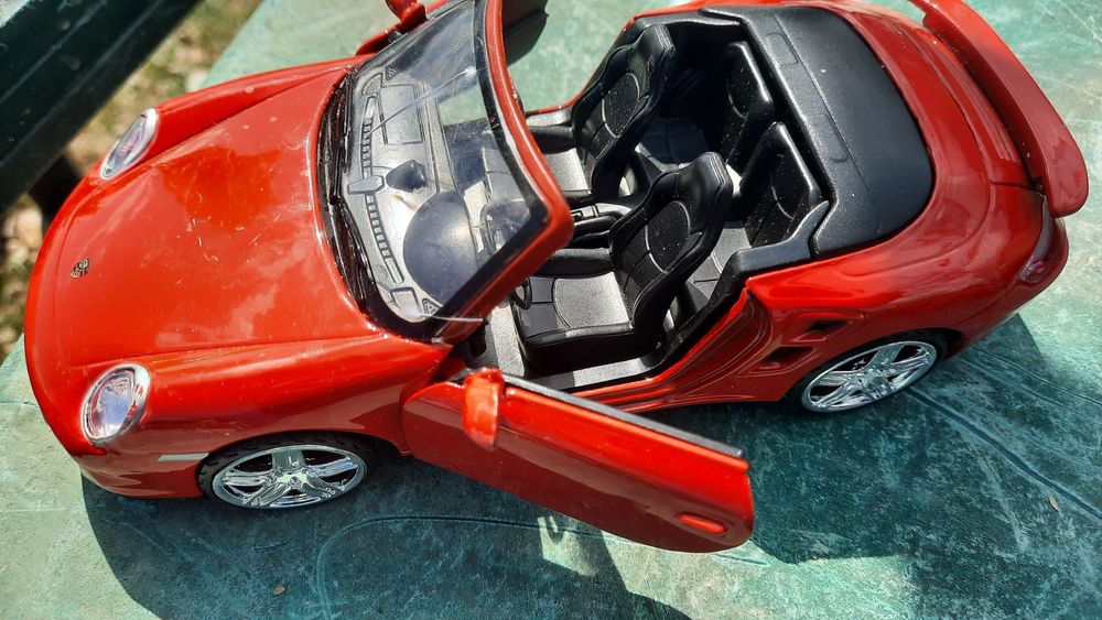 Macheta Porsche 1.24 metalica Brasov • OLX.ro