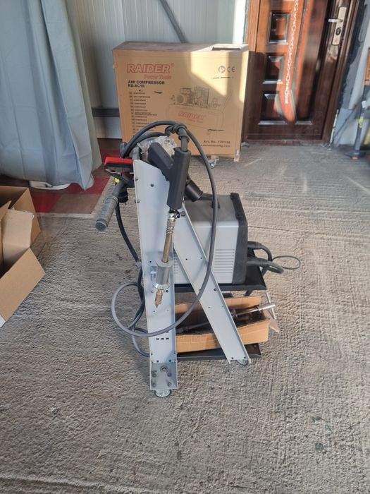 Aparat de tinichigerie pentru îndreptat tabla Spotter inclusiv suport ...