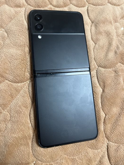 Samsung Galaxy Z Flip 3 Focsani • OLX.ro