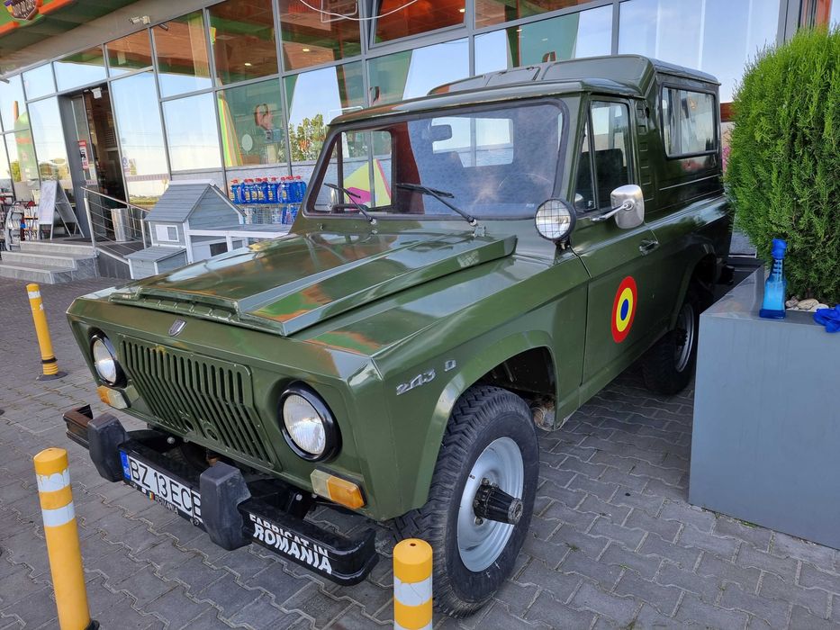 Vehicul istoric ARO 243 Paulesti • OLX.ro