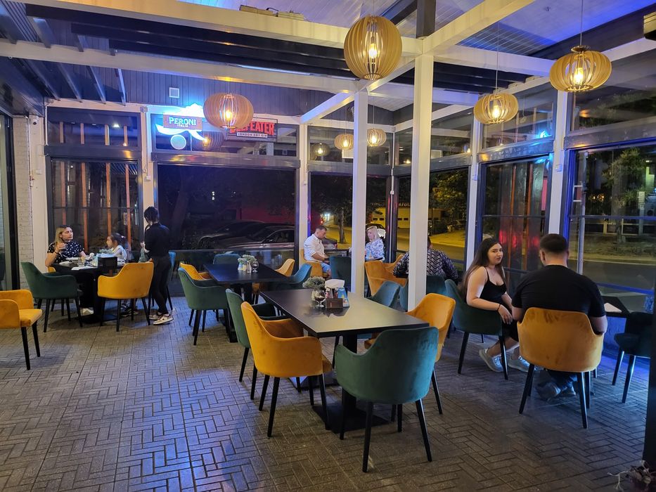 Vând afacere horeca. Restaurant Bivolari • OLX.ro