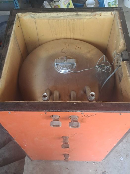 Puffer inox de 300 litri cu 1 serpentină + Boiler zincat Darabani • OLX.ro