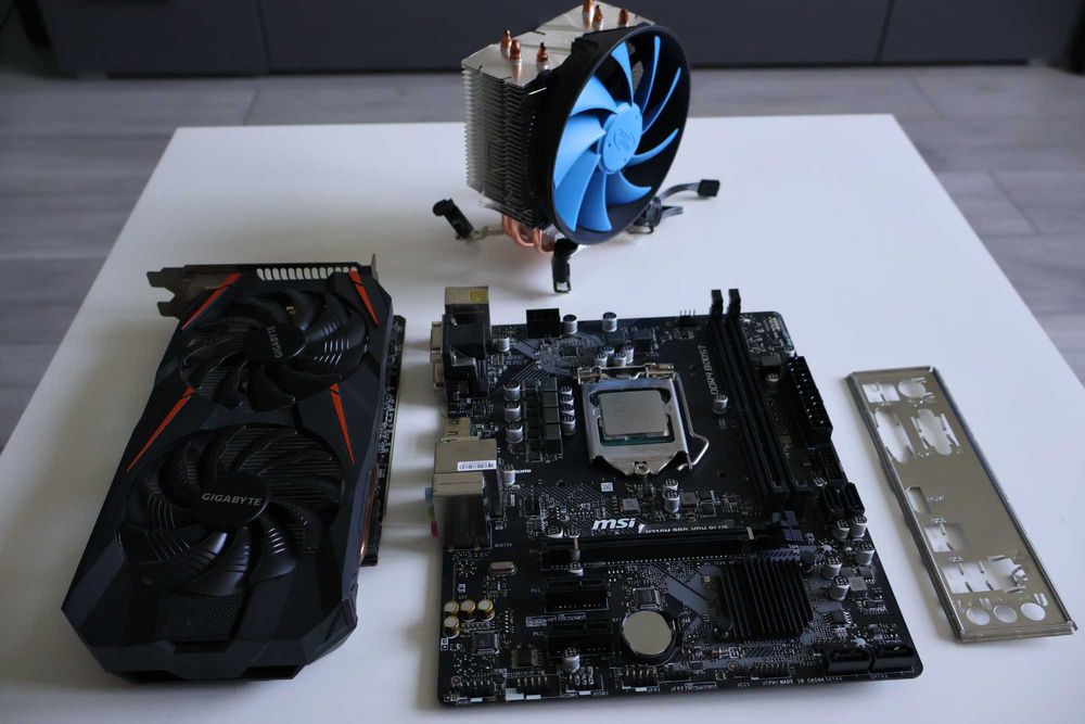 Kit placa de baza, procesor, placa video + cooler procesor Bucuresti ...