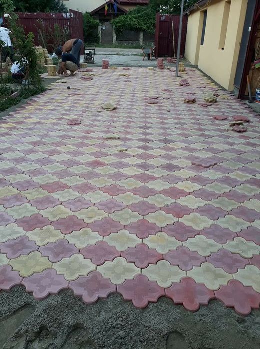 Pavaje Pavele Dale - Model Topor Simplu Dobroesti • OLX.ro