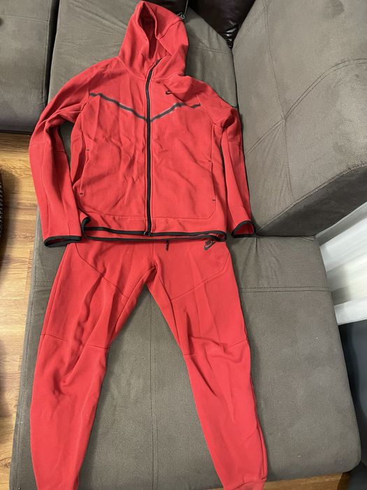 Nike Tech Fleece гр. Плевен Идеален център • OLX.bg