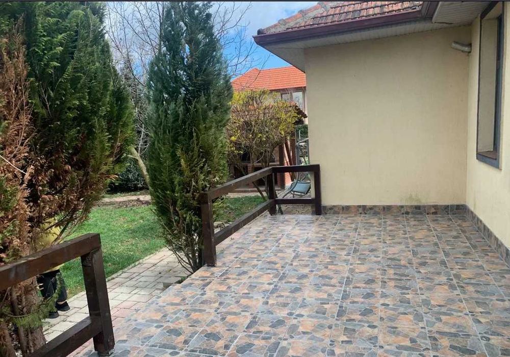 Casa de Vanzare Lazuri Strada Dorle Lazuri • OLX.ro