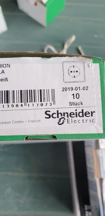 Priza electrică ST 220V , 16 A ,contact tip clema Racauti • OLX.ro