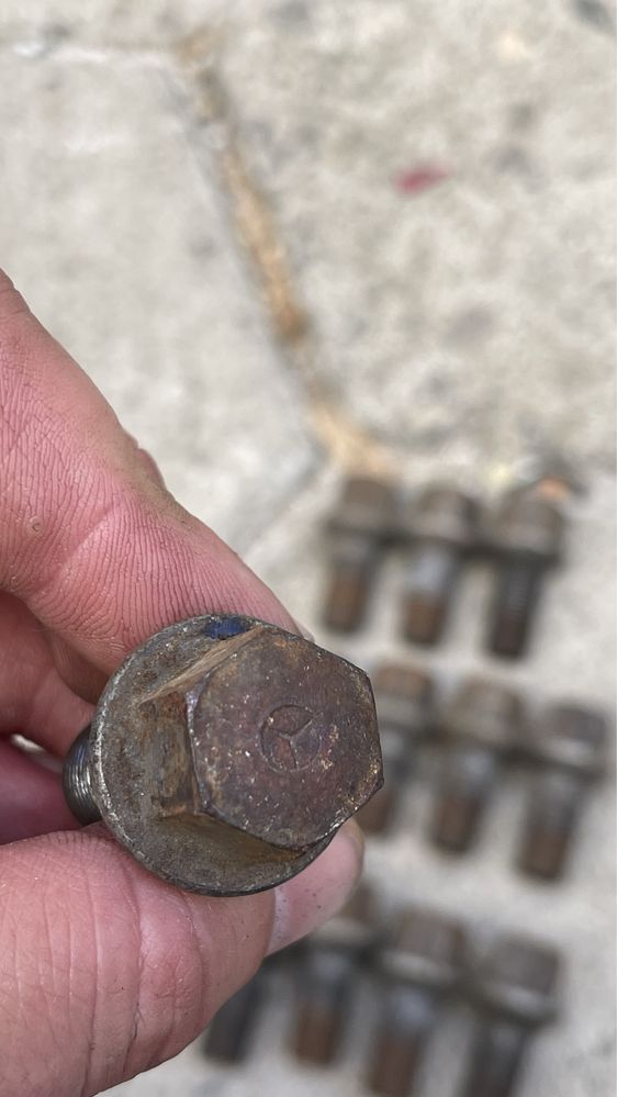 2 комплекта оригинални болтове за лети джанти M14x1,5 гр. Хасково ...