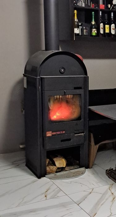 Termosemineu pe lemne, brichete Aqua Plus 25 Ardud-VII • OLX.ro