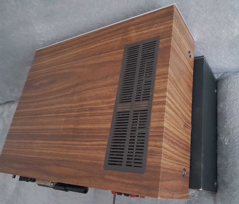AKAI AA-1150 / AKAI AA-1030 vintage Hi-Fi receiver amplificator tuner ...
