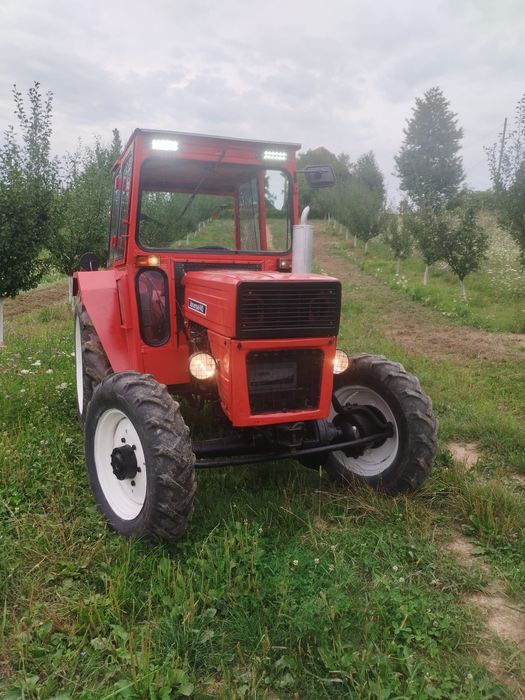 Tractor utb 445 4x4 cutie cu 2 manete Motor in 3 cilindrii Cutie cu 2 ...