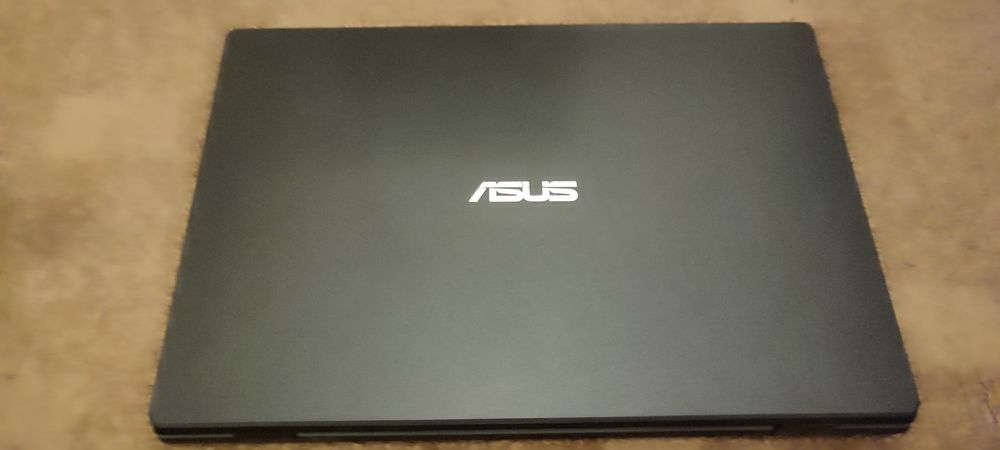 Asus E210M notebook PC ultra portabil Galati • OLX.ro