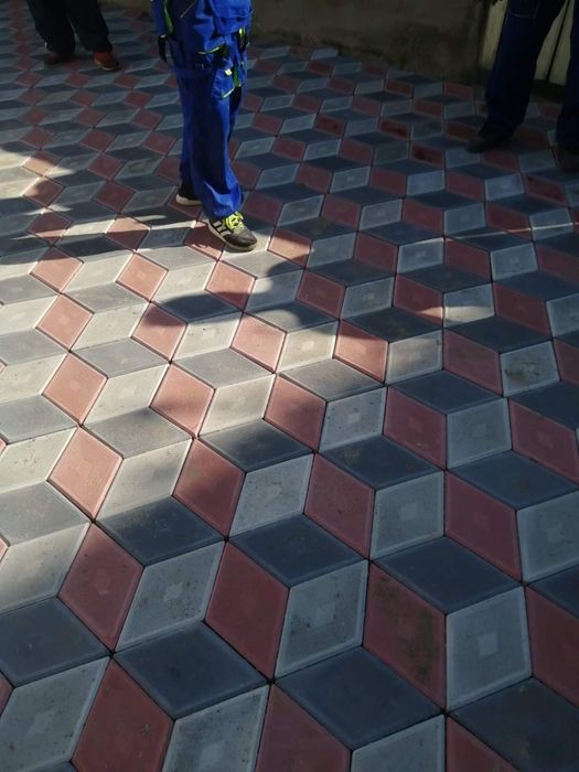 Dale din beton prefabricat 40x40 Pavaje si Pavele Romb 3D 20x10 Montaj ...