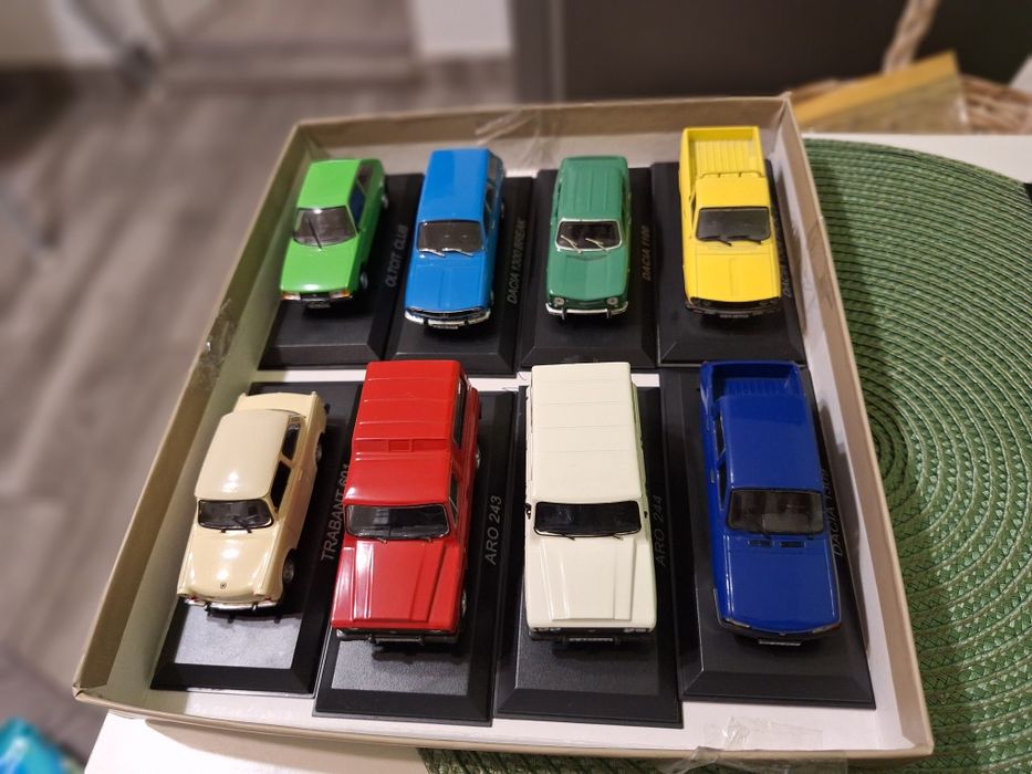 Machete scara 1.43 Catelu • OLX.ro