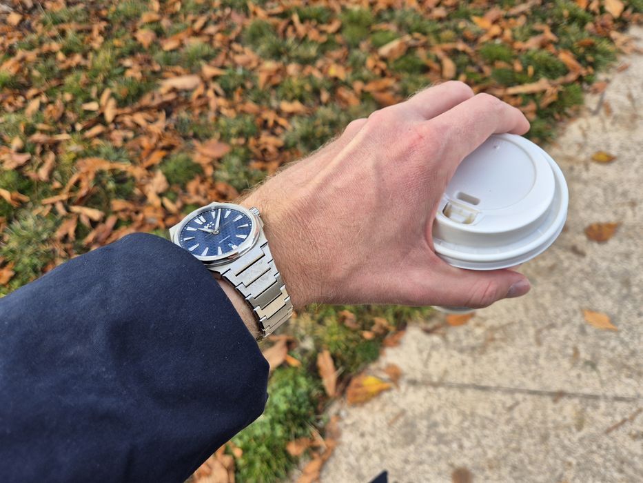 Christopher Ward The Twelve – 40mm – Nordic Blue Dosu Bricii • OLX.ro