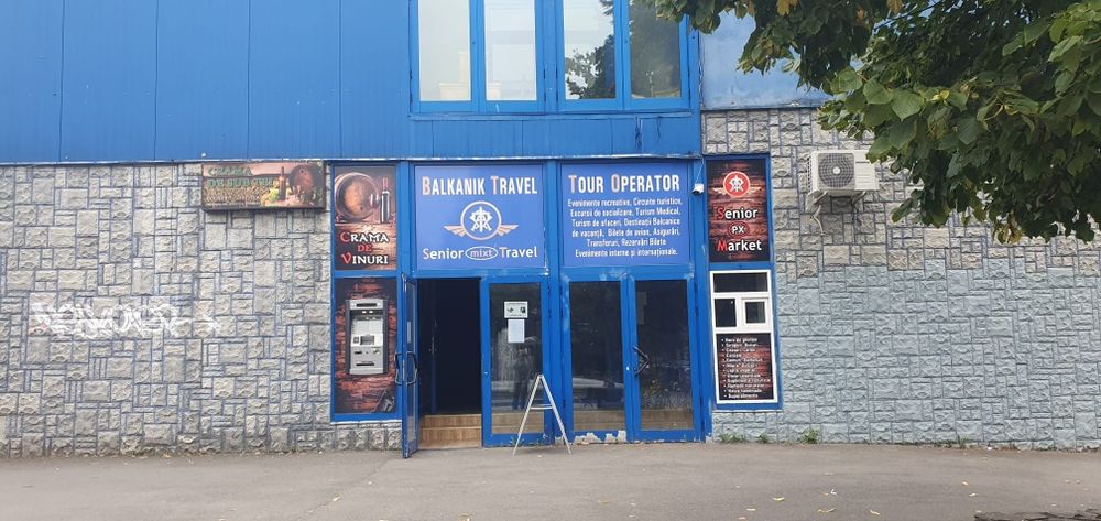 Spatiu Comercial Orizont 3000 aflat pe Strada Uranus Drumul Carului ...