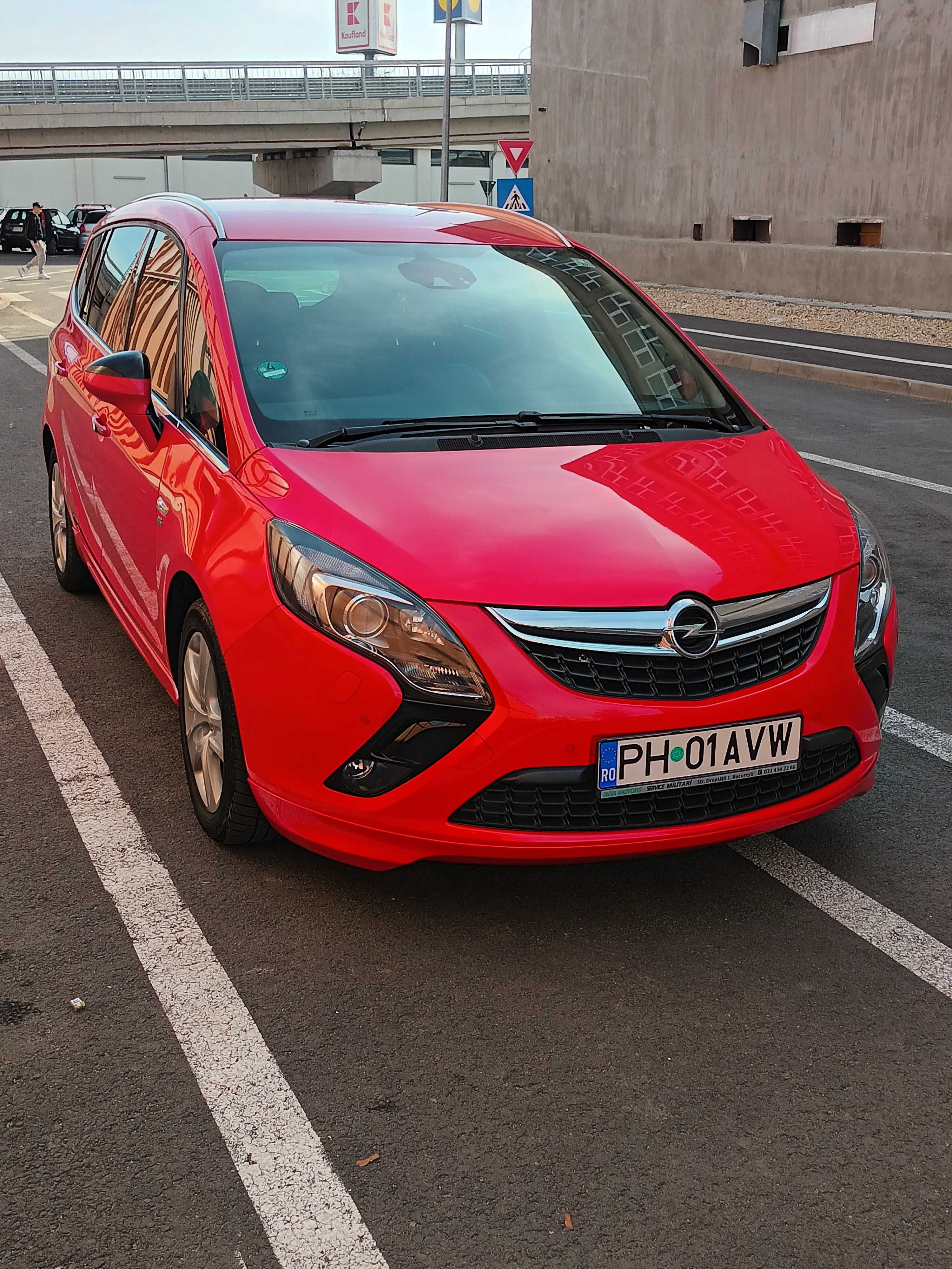 Opel Zafira C Tourer 2012 Euro 5 Ploiesti • Olx Ro