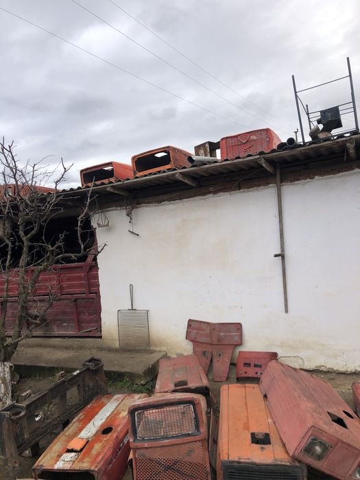 Capota tractor romanesc u 650 si 445 Sauca • OLX.ro