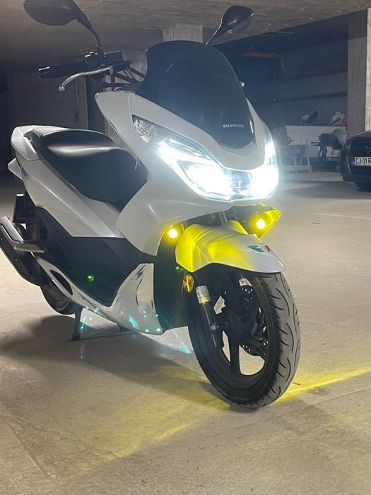 Honda pcx 125cc 2017 Floresti • OLX.ro