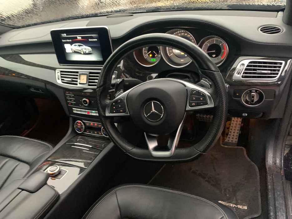 Dezmembrez mercedes CLS w218 FACELIFT cls250 pachet AMG/far cls w218 ...