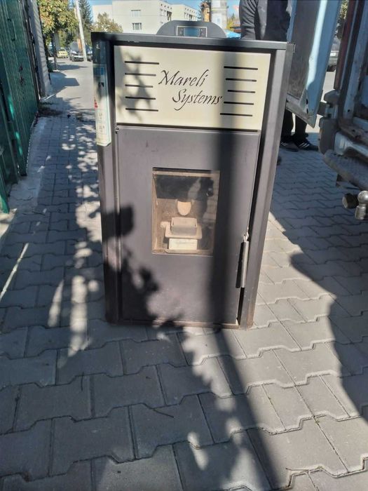 Продавам пелетна камина Мaрели 12kw гр. София Орландовци • OLX.bg