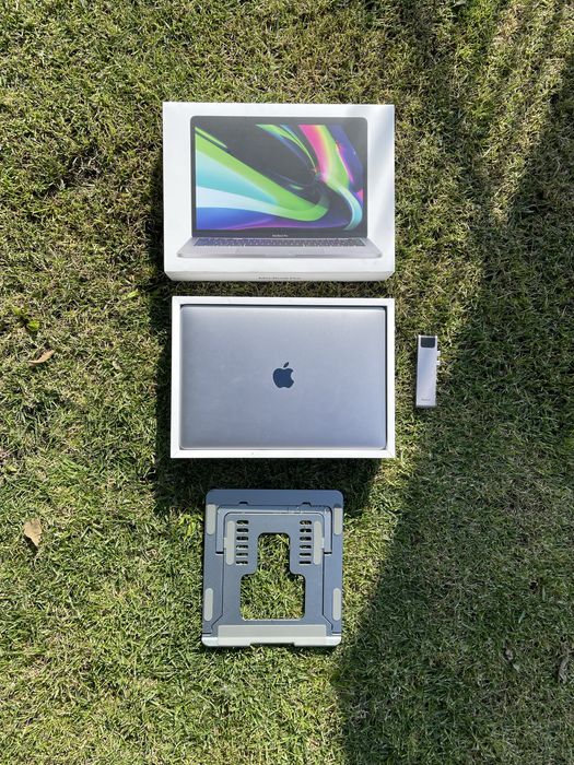 MacBook Pro M1 13" 2020 cu Touch Bar Galati • OLX.ro