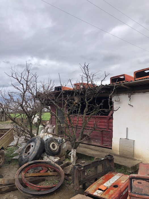 Capota tractor romanesc u 650 si 445 Sauca • OLX.ro