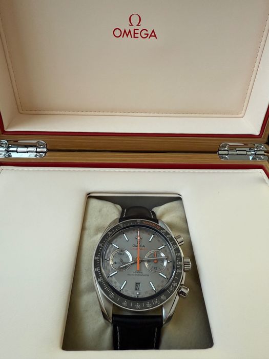 OMEGA Speedmaster co-axial 9900 Spataru • OLX.ro