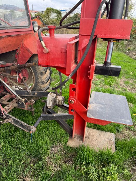 Spargator de lemne Baia de Fier • OLX.ro